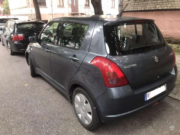 Pelēks Suzuki Swift 2007 Klaipėda, ar dzinēja tilpumu 1.33 L un nobraukumu 130 tūkst. km par 2950 €, foto 7 vietnē AUTOMOTO.COM.LV