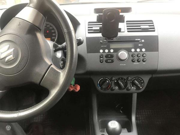 Pelēks Suzuki Swift 2007 Klaipėda, ar dzinēja tilpumu 1.33 L un nobraukumu 130 tūkst. km par 2950 €, foto 8 vietnē AUTOMOTO.COM.LV