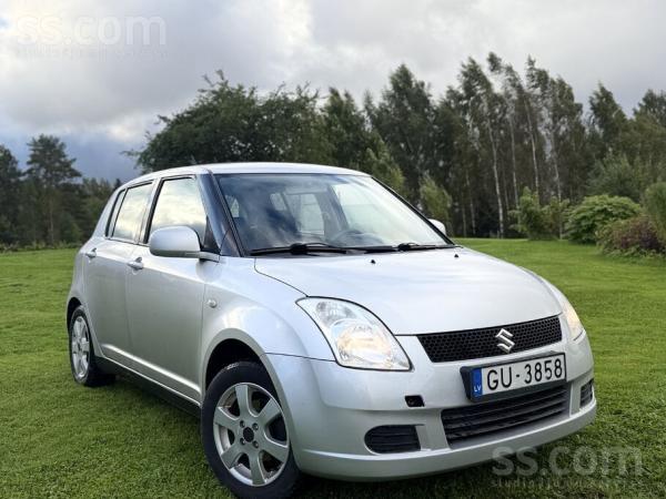 Grey Suzuki Swift 2007 in Cesis, with an engine capacity of 1.30 L and mileage of 200 thousand km for 1400 €, photo 3 on AUTOMOTO.COM.LV