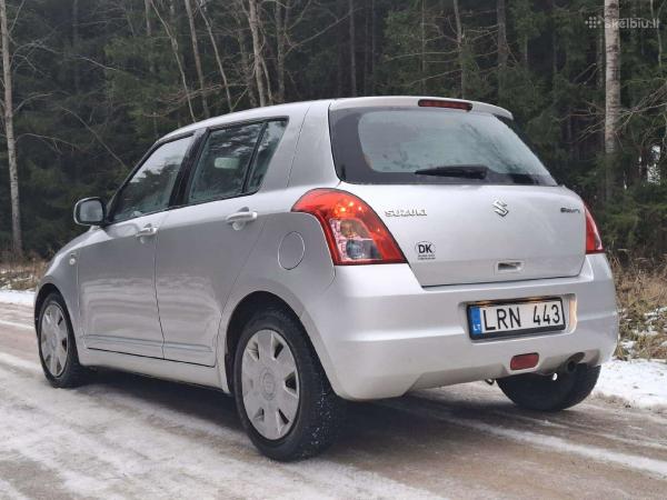 Pelēks Suzuki Swift 2008 Mažeikiai, ar dzinēja tilpumu 1.30 L un nobraukumu 273 tūkst. km par 1800 €, foto 4 vietnē AUTOMOTO.COM.LV