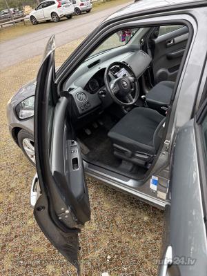 Pelēks Suzuki Swift 2009 Tallina, ar dzinēja tilpumu 1.20 L un nobraukumu 151 tūkst. km par 3300 €, foto 13 vietnē AUTOMOTO.COM.LV