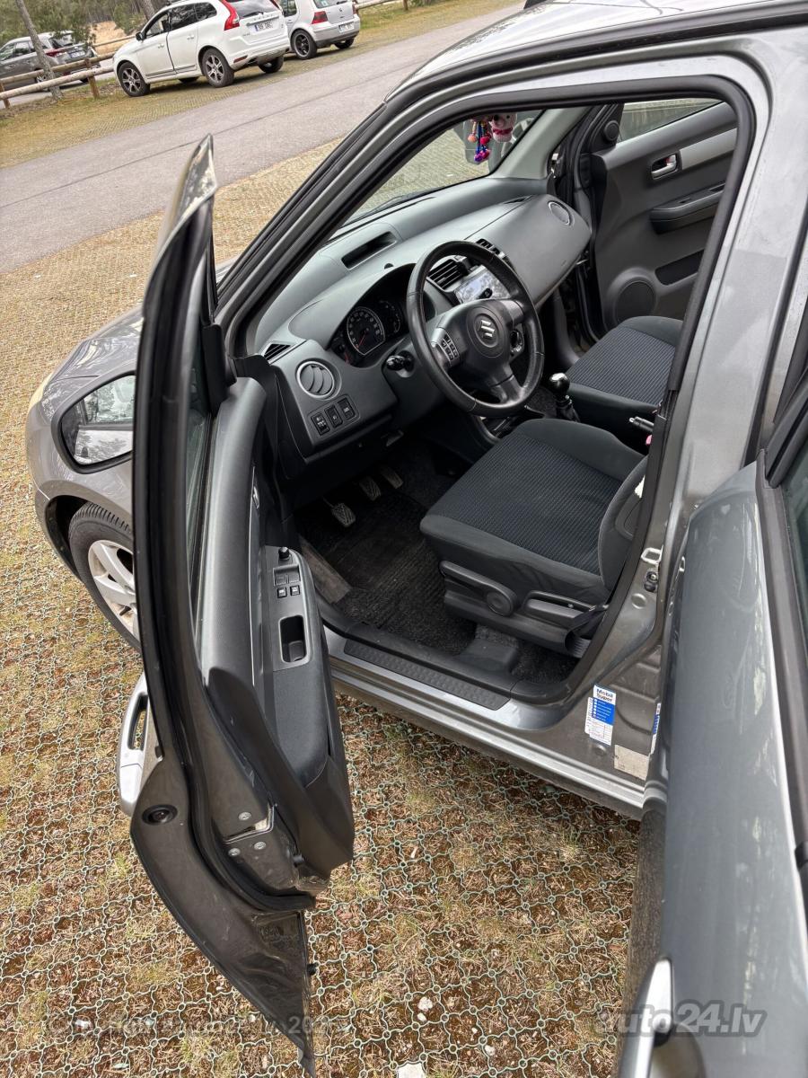 Pelēks Suzuki Swift 2009 Tallina, ar dzinēja tilpumu 1.20 L un nobraukumu 151 tūkst. km par 3300 €, foto 13 vietnē AUTOMOTO.COM.LV
