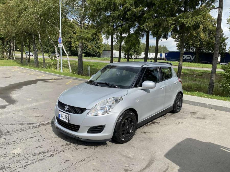 Pelēks Suzuki Swift 2011 Viļņa, ar dzinēja tilpumu 1.24 L un nobraukumu 174 tūkst. km par 3700 €, foto 1 vietnē AUTOMOTO.COM.LV