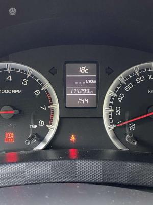 Pelēks Suzuki Swift 2011 Viļņa, ar dzinēja tilpumu 1.24 L un nobraukumu 174 tūkst. km par 3700 €, foto 15 vietnē AUTOMOTO.COM.LV