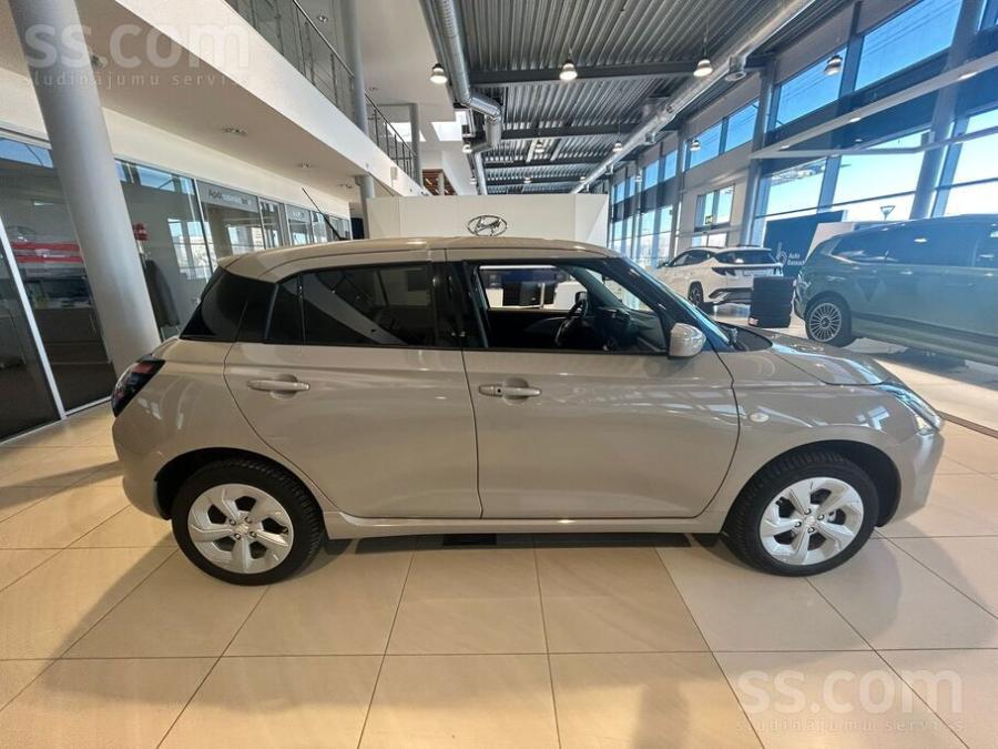 Pelēks Suzuki Swift 2026 Rīga, ar dzinēja tilpumu 1.20 L un nobraukumu 10 tūkst. km par 22110 €, foto 8 vietnē AUTOMOTO.COM.LV