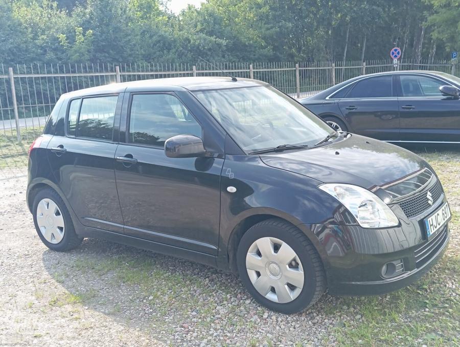 Suzuki Swift 2005 Viļņa, ar dzinēja tilpumu 1.30 L un nobraukumu 255 tūkst. km par 900 €, foto 4 vietnē AUTOMOTO.COM.LV