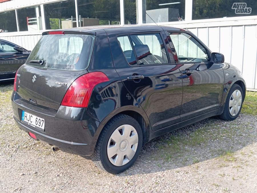 Suzuki Swift 2005 Viļņa, ar dzinēja tilpumu 1.30 L un nobraukumu 255 tūkst. km par 900 €, foto 5 vietnē AUTOMOTO.COM.LV