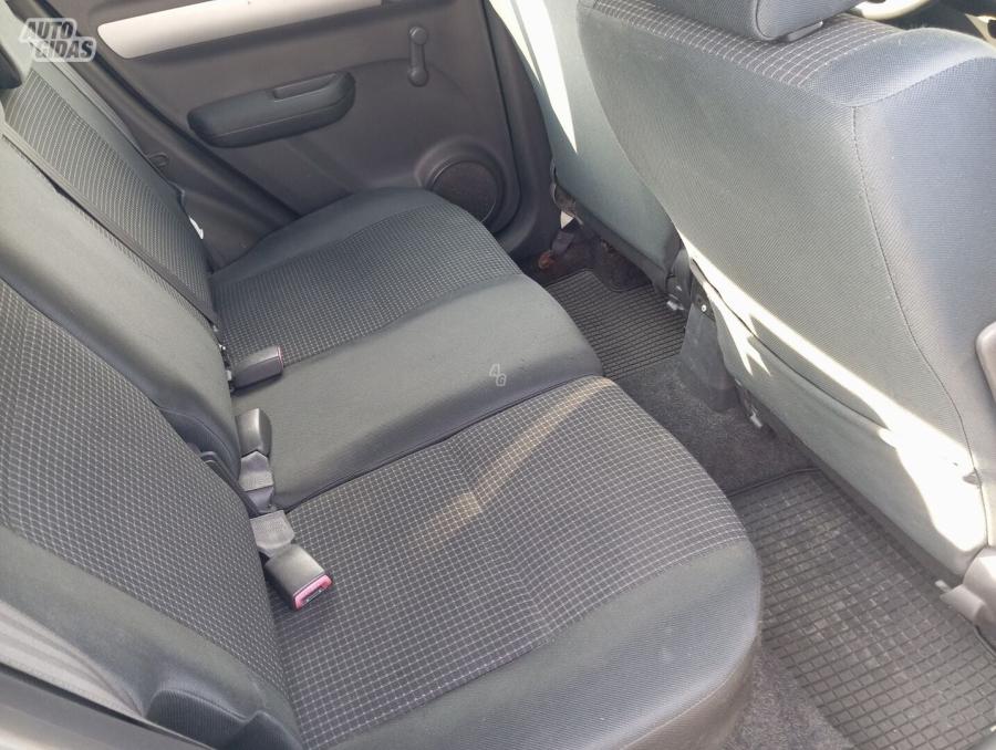 Suzuki Swift 2005 Viļņa, ar dzinēja tilpumu 1.30 L un nobraukumu 255 tūkst. km par 900 €, foto 13 vietnē AUTOMOTO.COM.LV