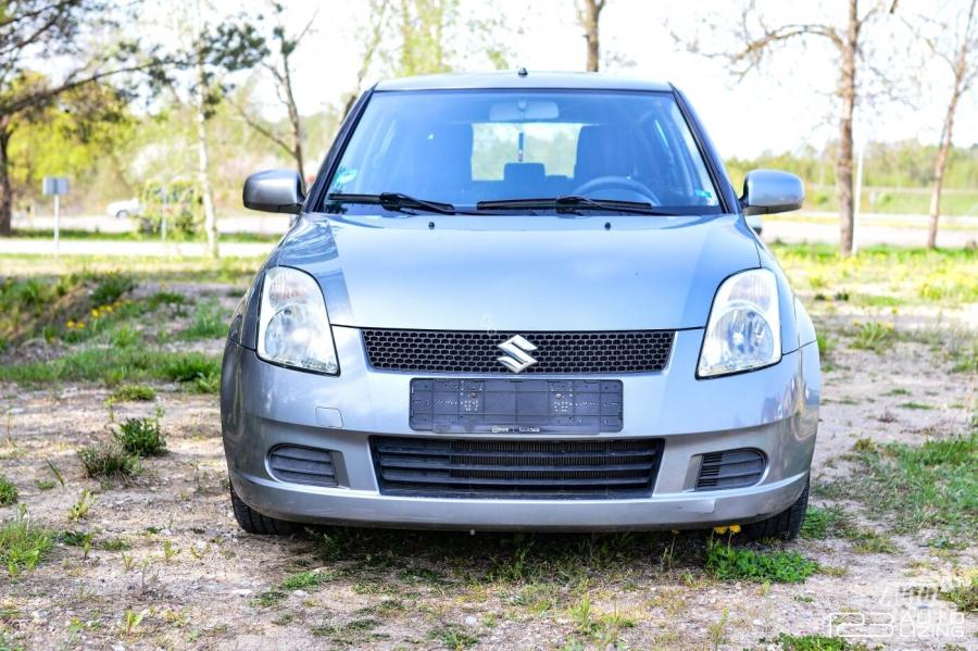 Suzuki Swift 2006 Kretinga, ar dzinēja tilpumu 1.30 L un nobraukumu 233 tūkst. km par 1999 €, foto 3 vietnē AUTOMOTO.COM.LV