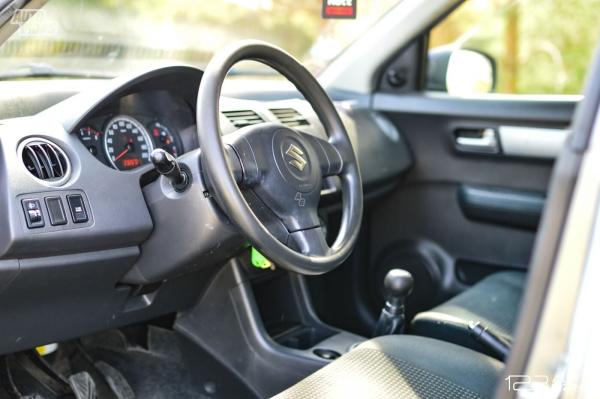 Suzuki Swift 2006 Kretinga, ar dzinēja tilpumu 1.30 L un nobraukumu 233 tūkst. km par 1999 €, foto 9 vietnē AUTOMOTO.COM.LV
