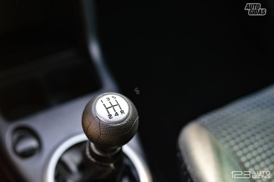 Suzuki Swift 2006 Kretinga, ar dzinēja tilpumu 1.30 L un nobraukumu 233 tūkst. km par 1999 €, foto 14 vietnē AUTOMOTO.COM.LV