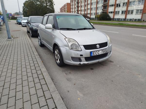 Suzuki Swift 2006 Šauļi vietnē Suzuki Swift 2006 Šauļi, ar dzinēja tilpumu 1.30 L un nobraukumu 211 tūkst. km par 450 €, foto 3 vietnē AUTOMOTO.COM.LV