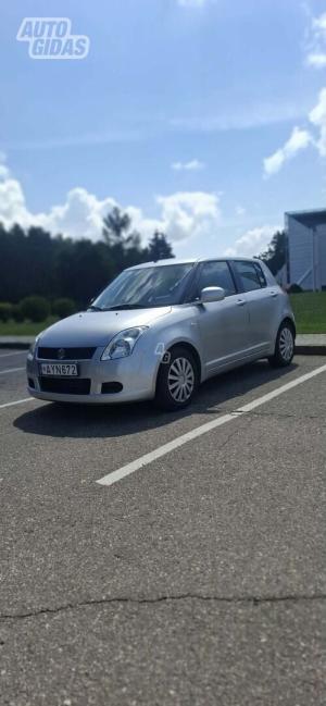 Suzuki Swift 2007 Vievis, ar dzinēja tilpumu 1.30 L un nobraukumu 193 tūkst. km par 950 €, foto  vietnē AUTOMOTO.COM.LV