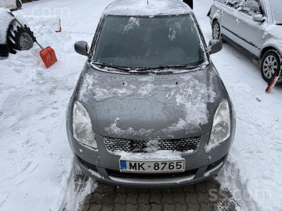 Suzuki Swift 2008 Ogre, ar dzinēja tilpumu 1.30 L un nobraukumu 184 tūkst. km par 2700 €, foto 2 vietnē AUTOMOTO.COM.LV