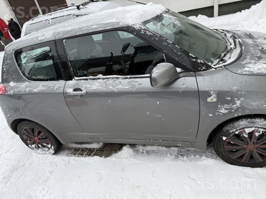 Suzuki Swift 2008 Ogre, ar dzinēja tilpumu 1.30 L un nobraukumu 184 tūkst. km par 2700 €, foto 3 vietnē AUTOMOTO.COM.LV