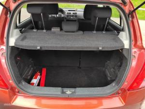 Suzuki Swift 2010 Narva, ar dzinēja tilpumu 1.30 L un nobraukumu 158 tūkst. km par 1799 €, foto 14 vietnē AUTOMOTO.COM.LV