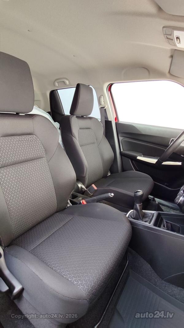 Suzuki Swift 2018 in Tallinn, with an engine capacity of 1.24 L and mileage of 79 thousand km for 8495 €, photo 6 on AUTOMOTO.COM.LV