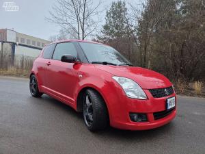 Red Suzuki Swift 2010 in Vilnius, with an engine capacity of 1.30 L and mileage of 250 thousand km for 2000 €, photo 2 on AUTOMOTO.COM.LV