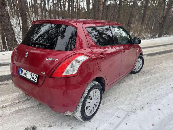 Sarkans Suzuki Swift 2011 Ukmergė, ar dzinēja tilpumu 1.24 L un nobraukumu 287 tūkst. km par 2950 €, foto 5 vietnē AUTOMOTO.COM.LV