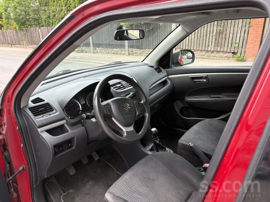 Sarkans Suzuki Swift 2011 Rīga, ar dzinēja tilpumu 1.20 L un nobraukumu 231 tūkst. km par 1964 €, foto 3 vietnē AUTOMOTO.COM.LV