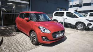 Red Suzuki Swift 2019 in Klaipeda, with an engine capacity of 1.24 L and mileage of 51 thousand km for 10000 €, photo 6 on AUTOMOTO.COM.LV