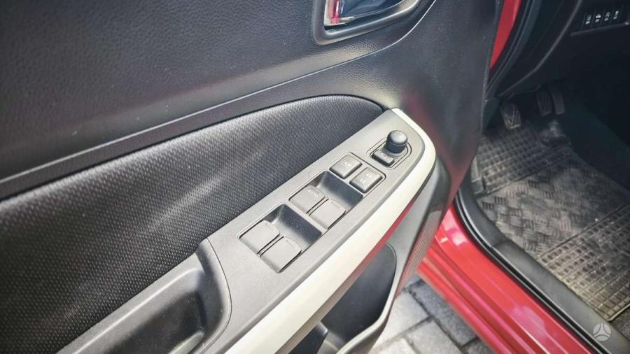 Red Suzuki Swift 2019 in Klaipeda, with an engine capacity of 1.24 L and mileage of 51 thousand km for 10000 €, photo 14 on AUTOMOTO.COM.LV