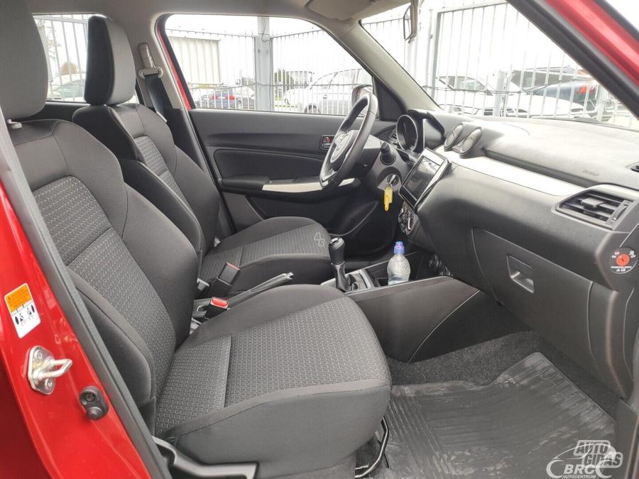 Sarkans Suzuki Swift 2021 Avižieniai, ar dzinēja tilpumu 1.20 L un nobraukumu 12 tūkst. km par 11200 €, foto 8 vietnē AUTOMOTO.COM.LV
