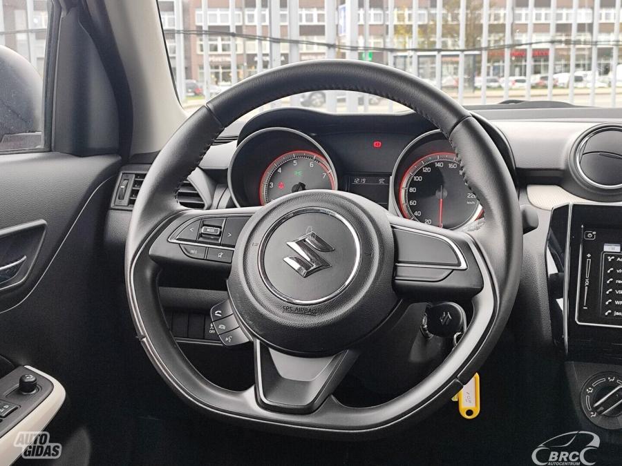 Sarkans Suzuki Swift 2021 Avižieniai, ar dzinēja tilpumu 1.20 L un nobraukumu 12 tūkst. km par 11200 €, foto 17 vietnē AUTOMOTO.COM.LV