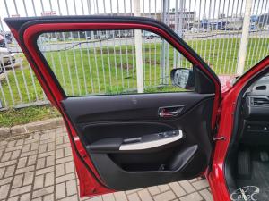 Sarkans Suzuki Swift 2021 Avižieniai, ar dzinēja tilpumu 1.20 L un nobraukumu 12 tūkst. km par 11200 €, foto 18 vietnē AUTOMOTO.COM.LV