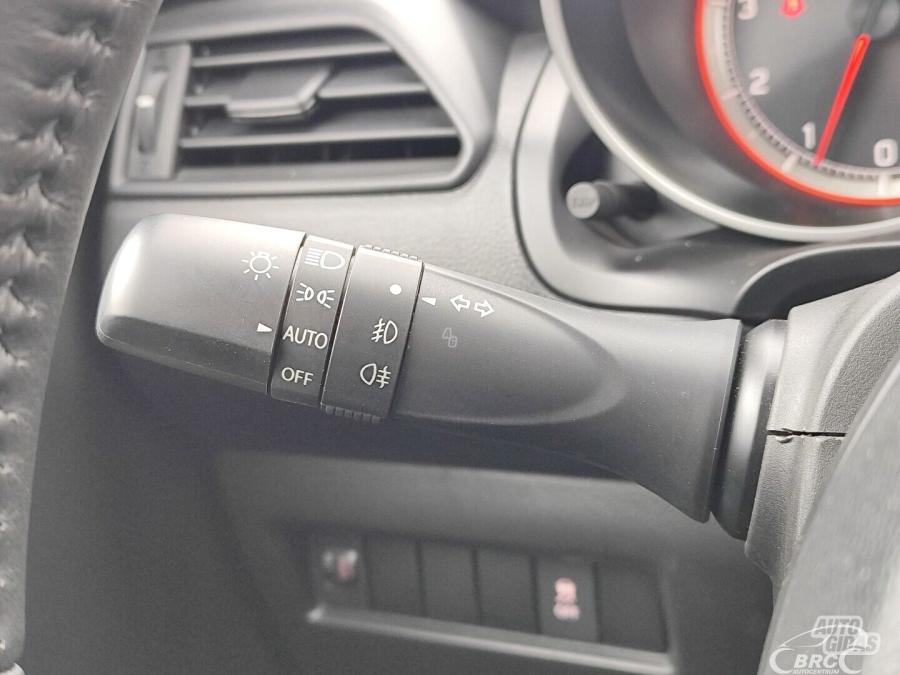 Sarkans Suzuki Swift 2021 Avižieniai, ar dzinēja tilpumu 1.20 L un nobraukumu 12 tūkst. km par 11200 €, foto 24 vietnē AUTOMOTO.COM.LV