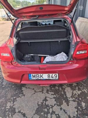 Sarkans Suzuki Swift 2021 Viļņa, ar dzinēja tilpumu 1.20 L un nobraukumu 47 tūkst. km par 12500 €, foto 4 vietnē AUTOMOTO.COM.LV