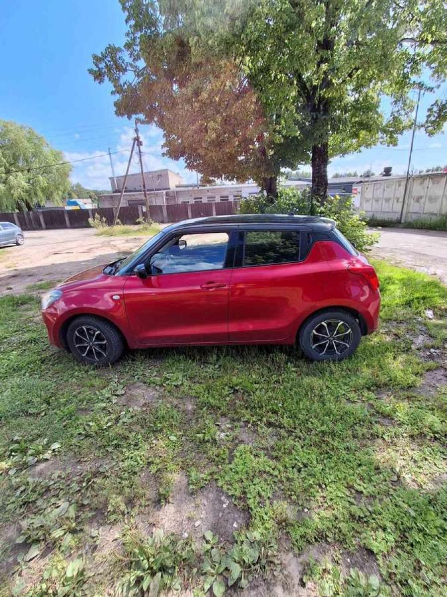 Sarkans Suzuki Swift 2021 Viļņa, ar dzinēja tilpumu 1.20 L un nobraukumu 47 tūkst. km par 12500 €, foto 6 vietnē AUTOMOTO.COM.LV