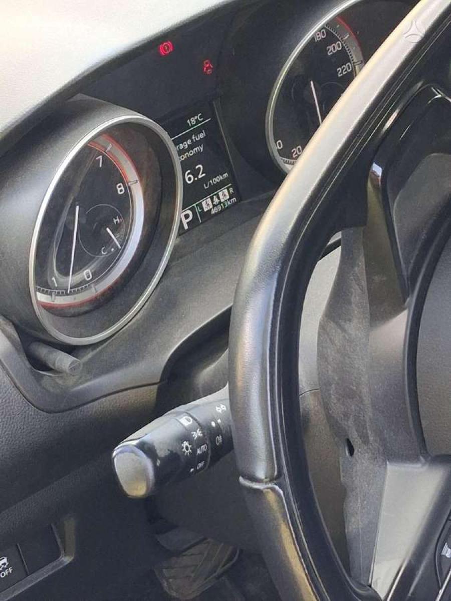 Sarkans Suzuki Swift 2021 Viļņa, ar dzinēja tilpumu 1.20 L un nobraukumu 47 tūkst. km par 12500 €, foto 8 vietnē AUTOMOTO.COM.LV