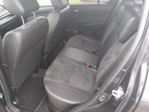 Violet Suzuki Swift 2015 in Marijampole, with an engine capacity of 1.24 L and mileage of 139 thousand km for 5650 €, photo 12 on AUTOMOTO.COM.LV