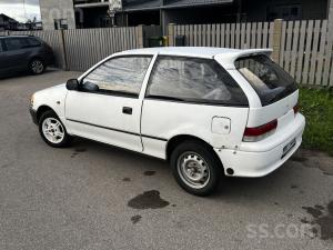 Белый Сузуки Свифт 2002 в Рига, объемом двигателя 1.00 л и пробегом 147 тыс. км за 1400 €, фото 5 на AUTOMOTO.COM.LV