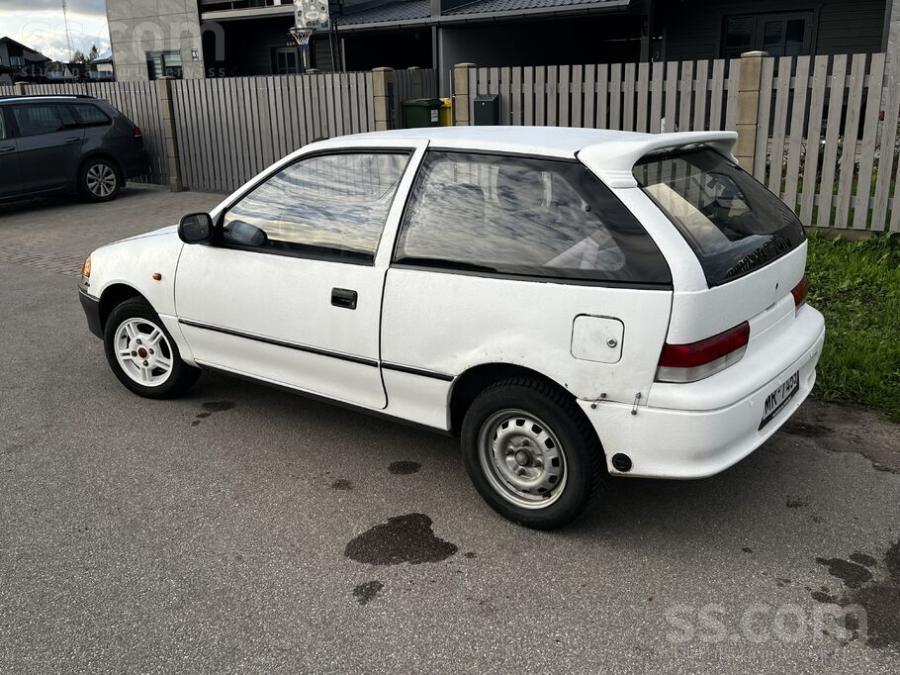 Белый Сузуки Свифт 2002 в Рига, объемом двигателя 1.00 л и пробегом 147 тыс. км за 1400 €, фото 5 на AUTOMOTO.COM.LV