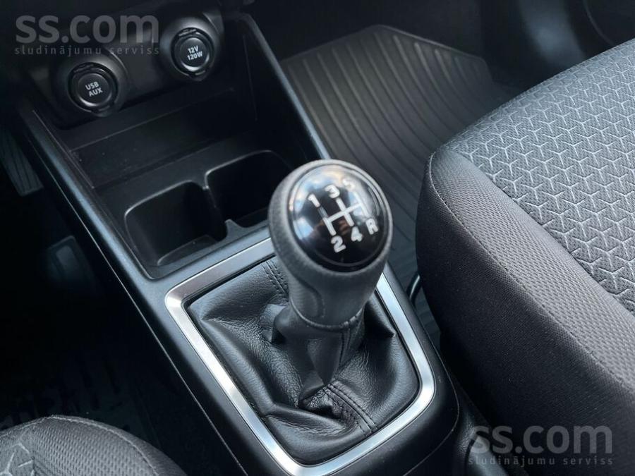 White Suzuki Swift 2018 in Riga, with an engine capacity of 1.20 L and mileage of 113 thousand km for 9200 €, photo 21 on AUTOMOTO.COM.LV