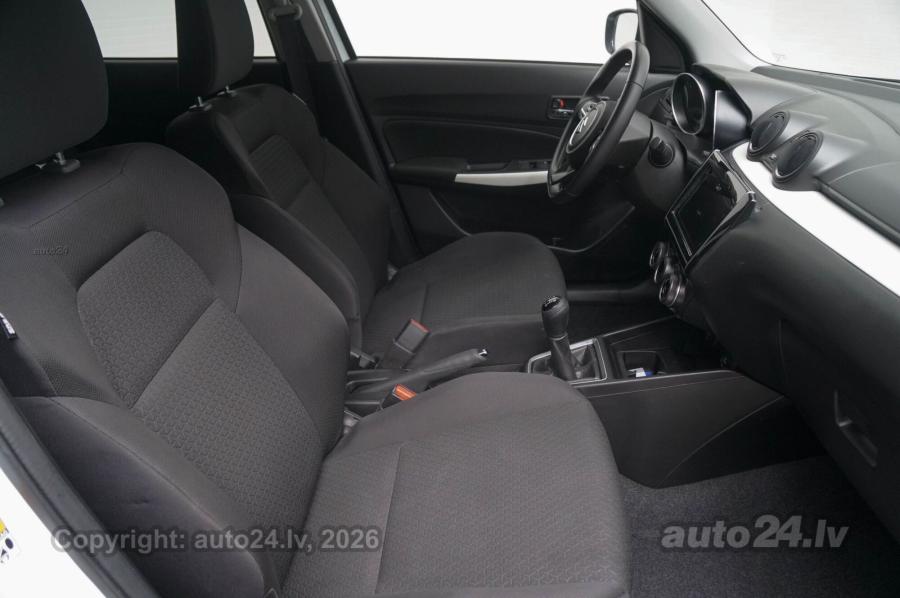 White Suzuki Swift 2019 in Tallinn, with an engine capacity of 1.20 L and mileage of 111 thousand km for 11490 €, photo 10 on AUTOMOTO.COM.LV