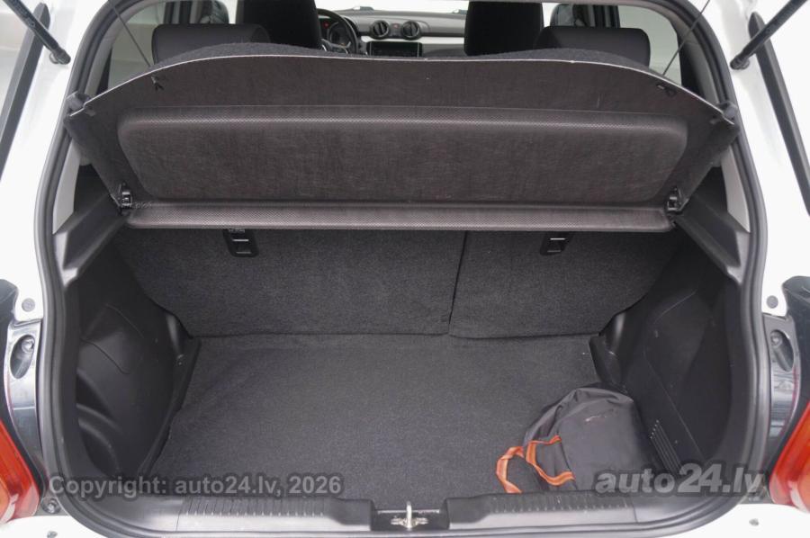 White Suzuki Swift 2019 in Tallinn, with an engine capacity of 1.20 L and mileage of 111 thousand km for 11490 €, photo 12 on AUTOMOTO.COM.LV