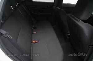 White Suzuki Swift 2019 in Tallinn, with an engine capacity of 1.20 L and mileage of 111 thousand km for 11490 €, photo 13 on AUTOMOTO.COM.LV