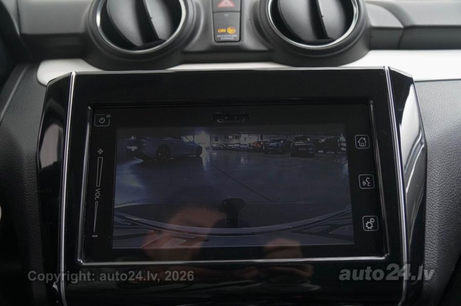 White Suzuki Swift 2019 in Tallinn, with an engine capacity of 1.20 L and mileage of 111 thousand km for 11490 €, photo 14 on AUTOMOTO.COM.LV