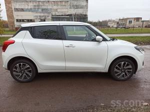 Balts Suzuki Swift 2023 Rīga, ar dzinēja tilpumu 1.20 L un nobraukumu 129 tūkst. km par 9300 €, foto 3 vietnē AUTOMOTO.COM.LV