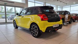 Dzeltens Suzuki Swift 2018 Kauņa, ar dzinēja tilpumu 1.37 L un nobraukumu 97 tūkst. km par 12598 €, foto 3 vietnē AUTOMOTO.COM.LV