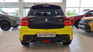 Dzeltens Suzuki Swift 2018 Kauņa, ar dzinēja tilpumu 1.37 L un nobraukumu 97 tūkst. km par 12598 €, foto 4 vietnē AUTOMOTO.COM.LV