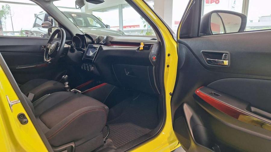 Dzeltens Suzuki Swift 2018 Kauņa, ar dzinēja tilpumu 1.37 L un nobraukumu 97 tūkst. km par 12598 €, foto 11 vietnē AUTOMOTO.COM.LV