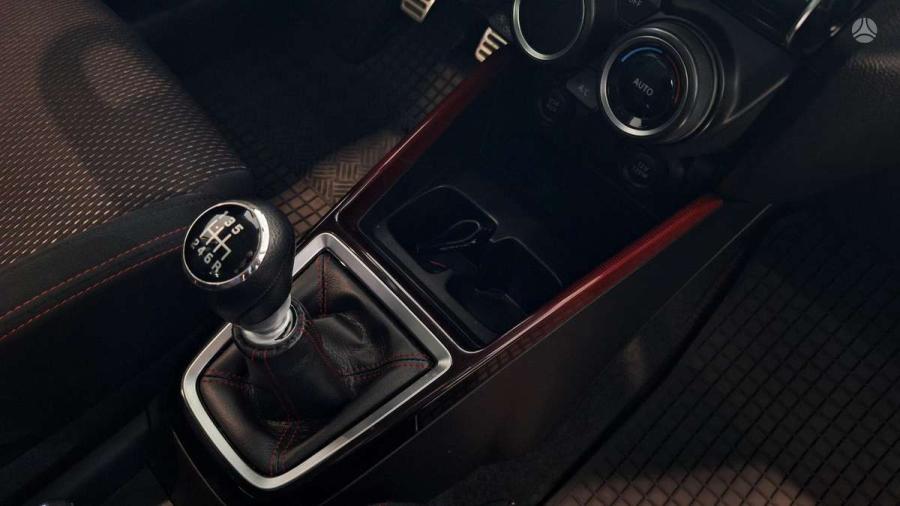 Dzeltens Suzuki Swift 2018 Kauņa, ar dzinēja tilpumu 1.37 L un nobraukumu 97 tūkst. km par 12598 €, foto 15 vietnē AUTOMOTO.COM.LV