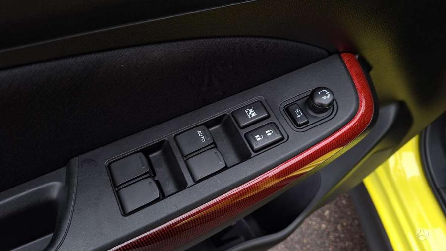 Dzeltens Suzuki Swift 2018 Kauņa, ar dzinēja tilpumu 1.37 L un nobraukumu 97 tūkst. km par 12598 €, foto 24 vietnē AUTOMOTO.COM.LV