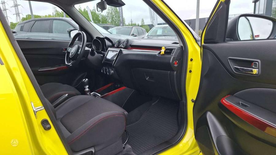 Dzeltens Suzuki Swift 2018 Kauņa, ar dzinēja tilpumu 1.37 L un nobraukumu 97 tūkst. km par 12598 €, foto 29 vietnē AUTOMOTO.COM.LV