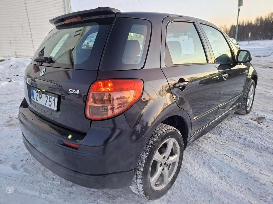 Melns Suzuki SX4 2007 Plungė, ar dzinēja tilpumu 1.91 L un nobraukumu 238 tūkst. km par 1450 €, foto 12 vietnē AUTOMOTO.COM.LV