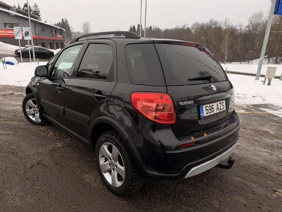 Melns Suzuki SX4 2007 Viļņa, ar dzinēja tilpumu 1.60 L un nobraukumu 298 tūkst. km par 2950 €, foto 2 vietnē AUTOMOTO.COM.LV